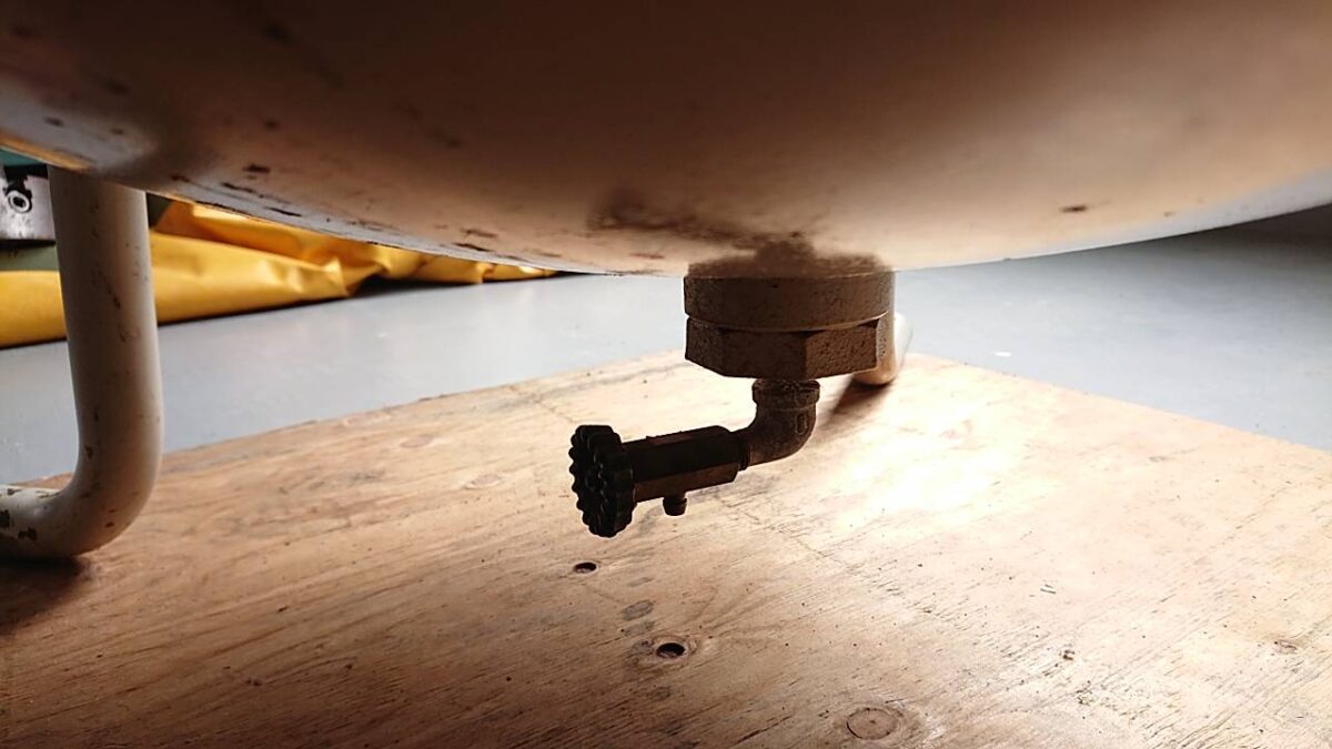 西芝電機(東芝産機) 260L空気タンク ST-260M | タカハシ機販